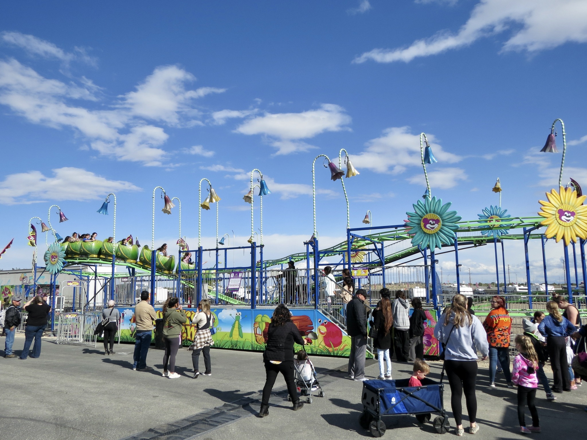 Wacky Worm Coaster - The Fair